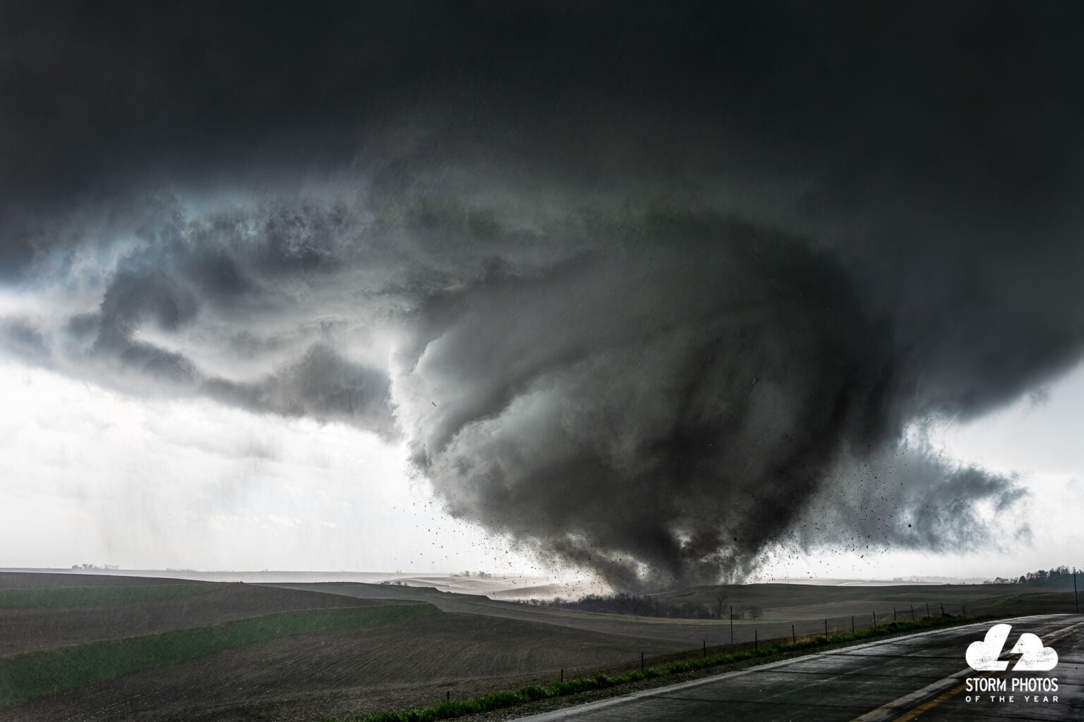 2024: Tornado Photo of the Year: Finalists - Storm Photos of the Year